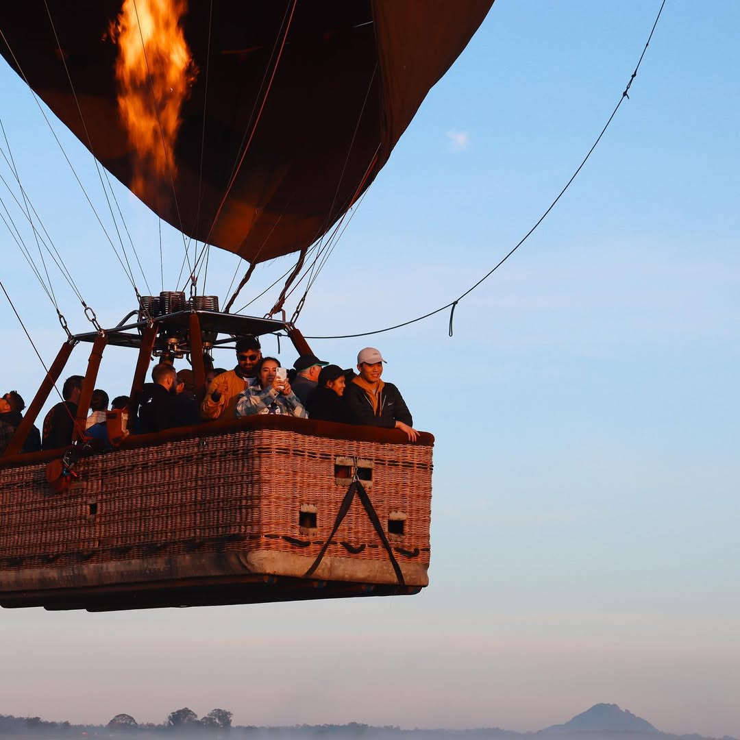 Why Choose Us? – Balloon Aloft Gold Coast